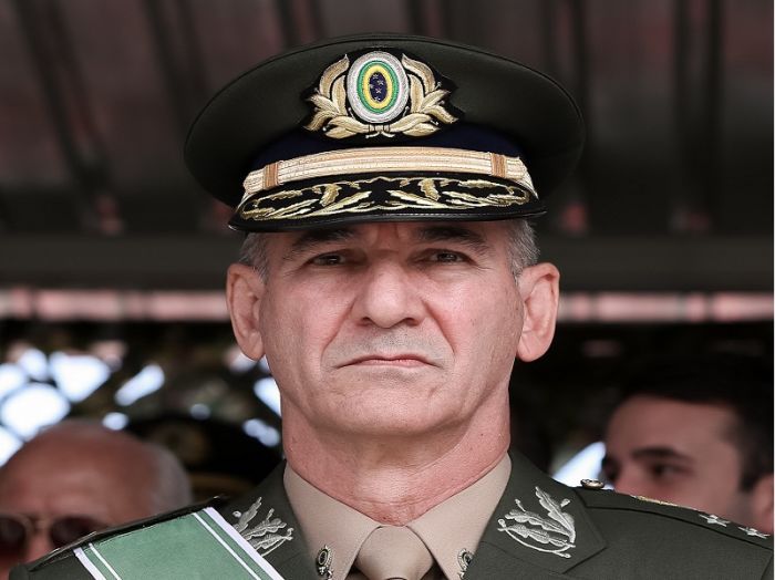 General Amaro, que comandou o GSI no governo Dilma, tem nome cotado ...